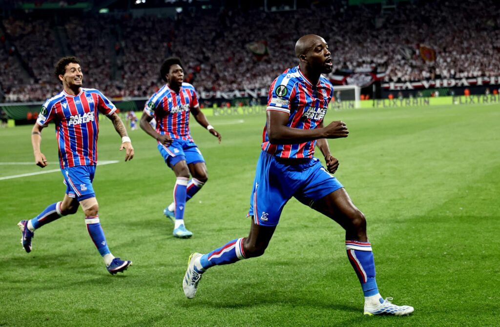 1-0. Mateta doblega al Rayo y hace campeón al Crystal Palace - HolaNews