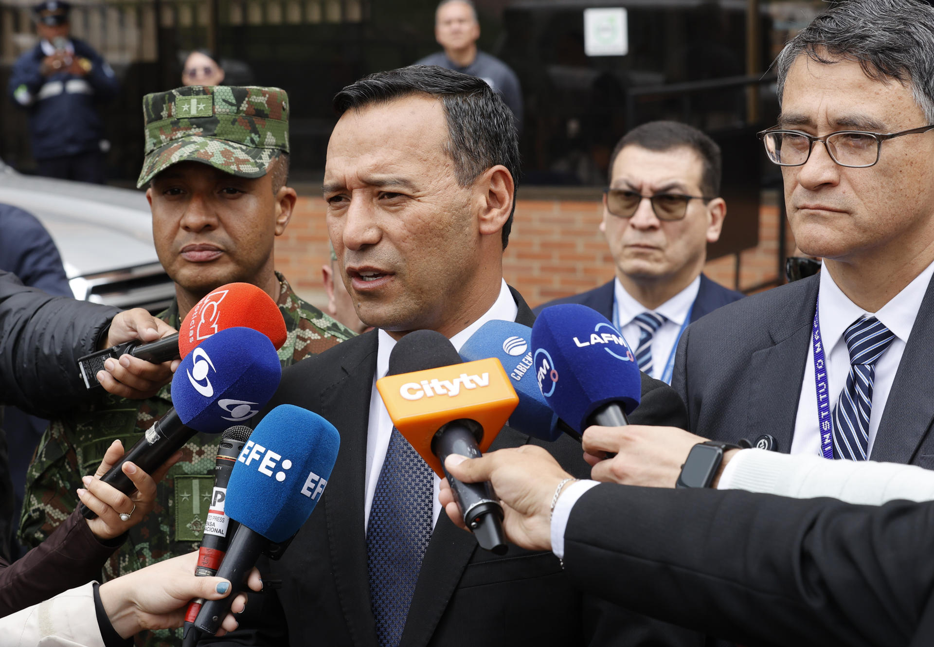 Investigan combate entre disidencias de las FARC con decenas de muertos ...