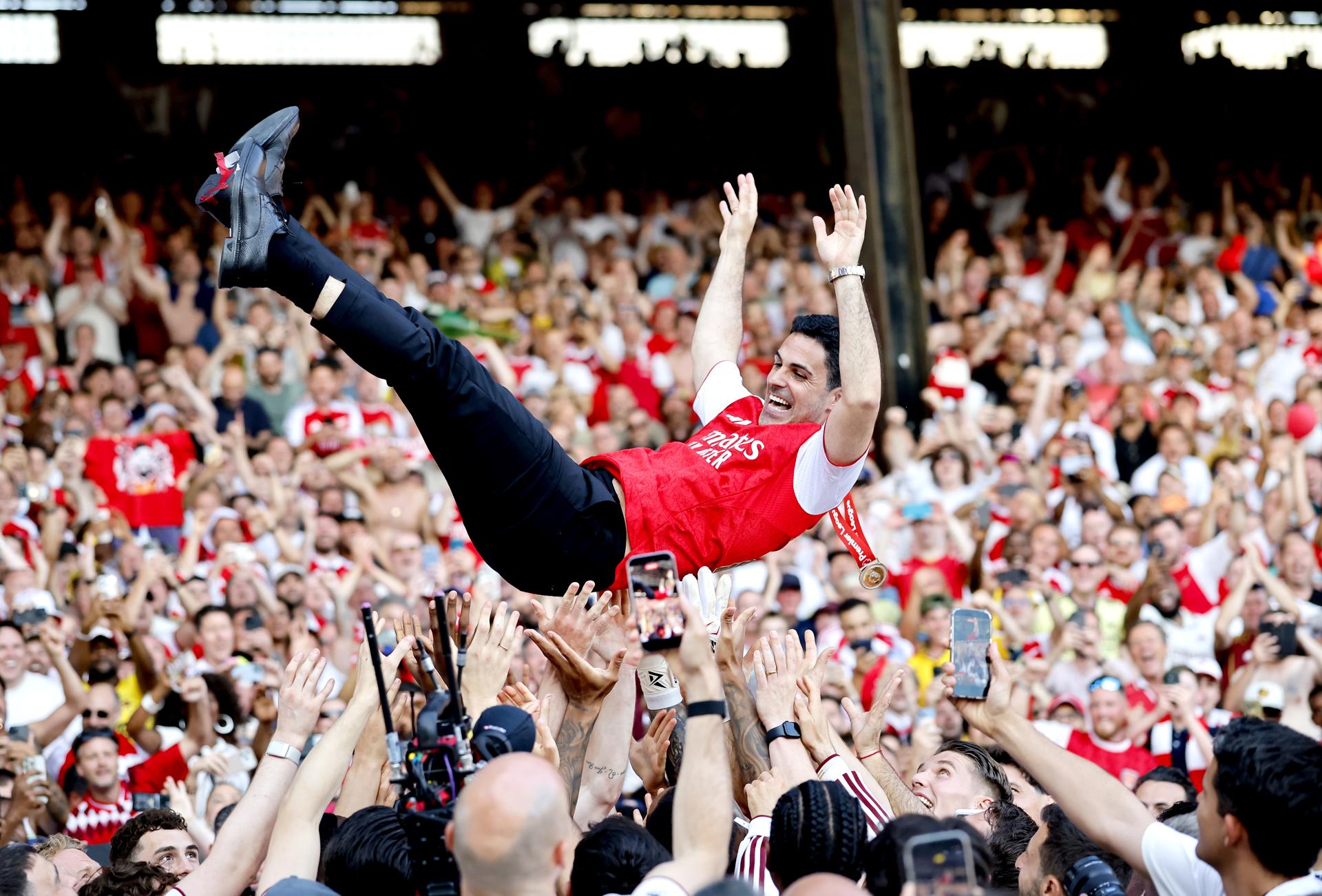 Arteta: "Mi mujer se merece más que nadie su lugar en esto" - HolaNews