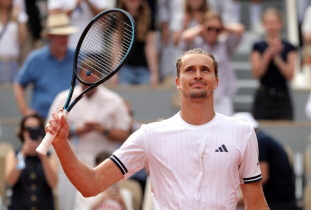 Zverev se cita con Jódar en cuartos de París - HolaNews