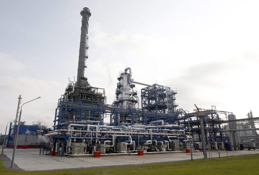 El brent sube un 3,18 % y roza los 95 dólares tras parón de ...