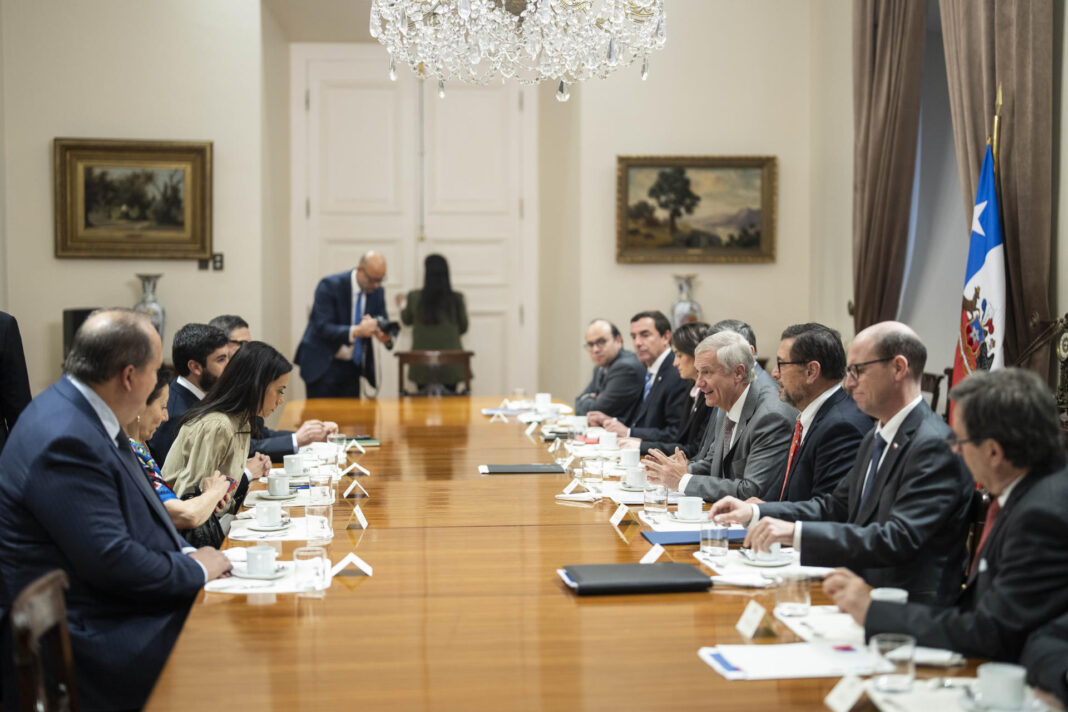Chile coordina esfuerzos entre poderes del Estado para buscar a menores ...